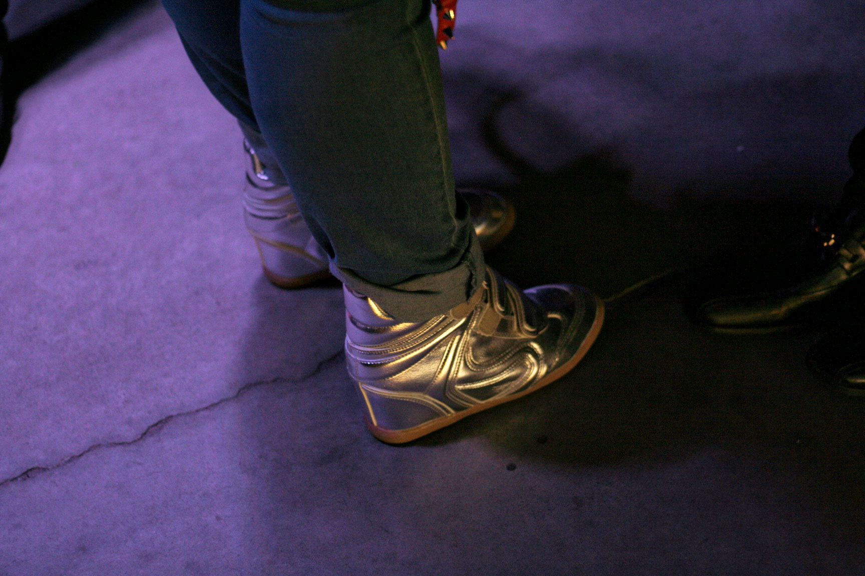 Crowd-Shoes-2 – Broke and Beautiful